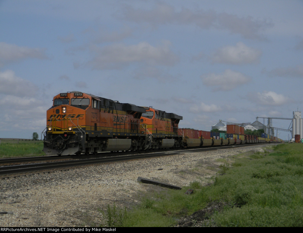BNSF 7373